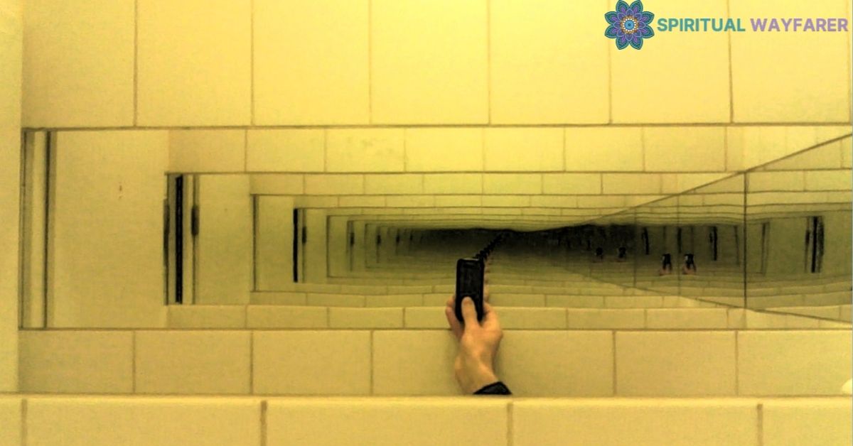 Unraveling the Infinity Mirror Effect: The Magic of Two Mirrors Facing Each Other